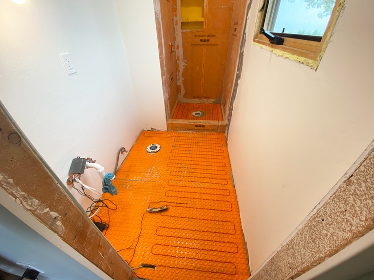 Small Bathroom Ideas to make your bathroom efficient@