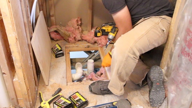 Small Bathroom Ideas to make your bathroom efficient@