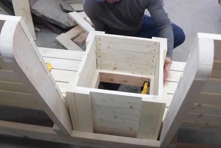 DIY Double Chair | DIY Projects With Pete